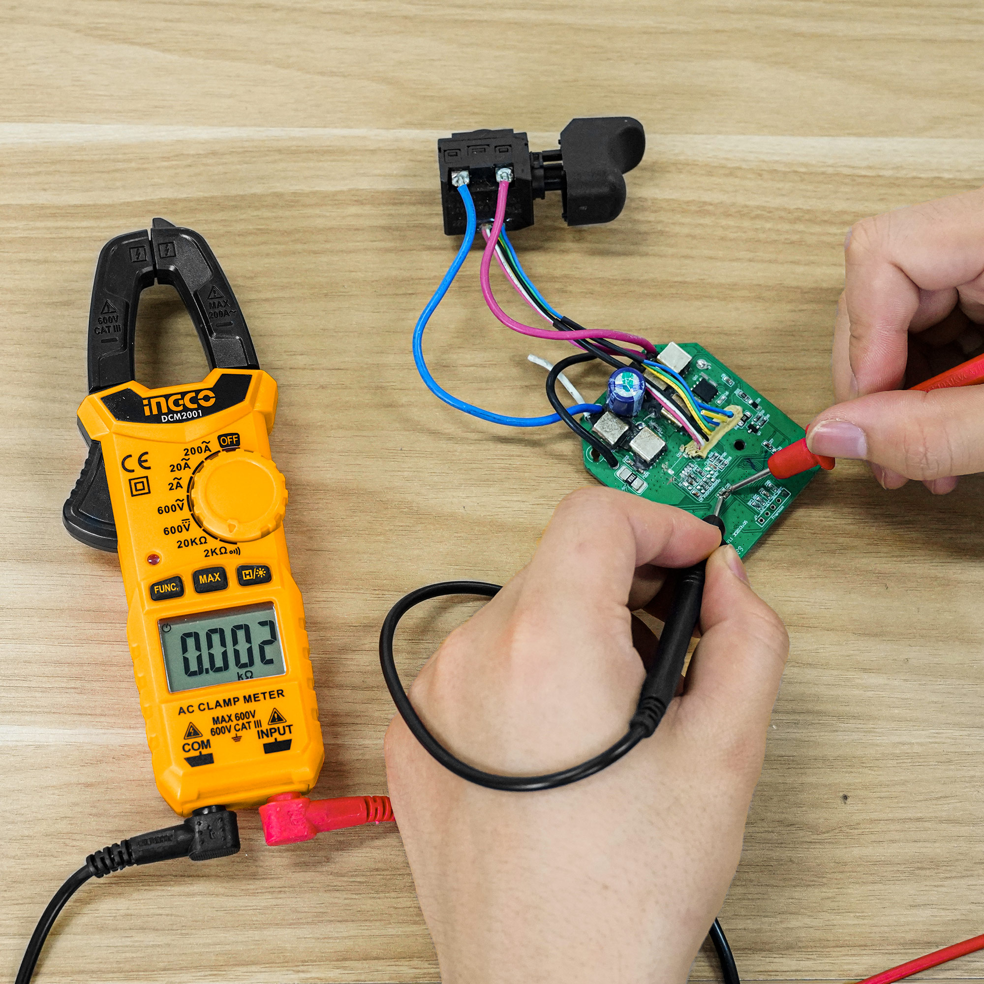 INGCO Measuring Tools Digital AC clamp meter DCM2001