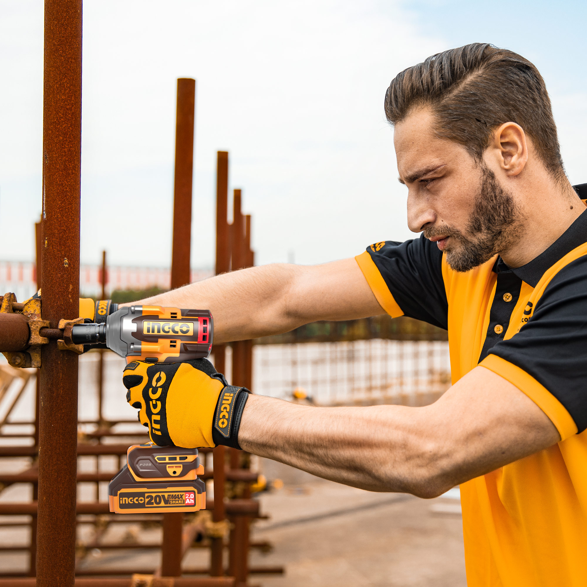INGCO INGCO 20V 400Nm Lithium Battery Cordless Impact Wrench CIWLI2040 ...